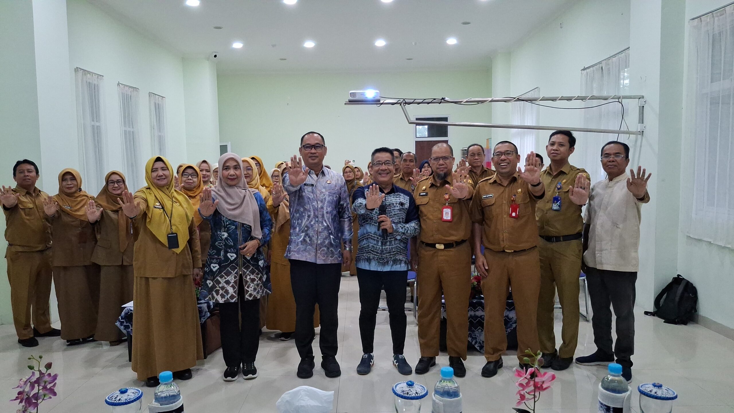 Ketua Pembina TP Posyandu Buka Rapat Percepatan Implementasi Posyandu ...